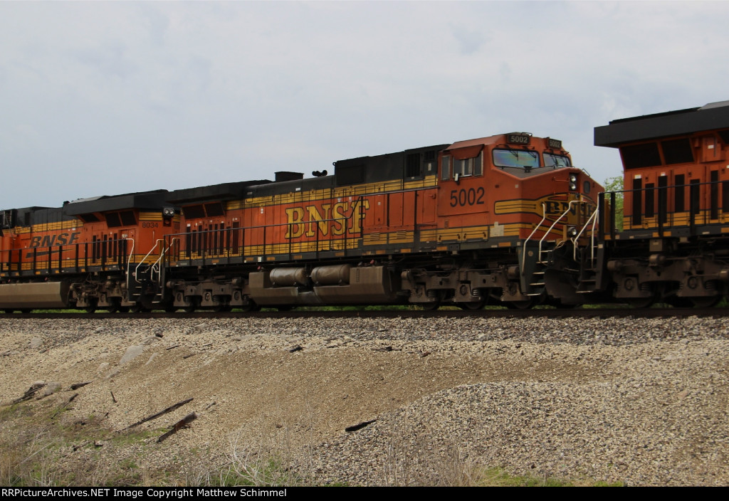 BNSF 5002